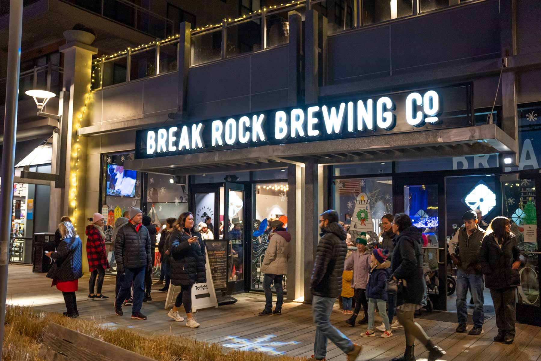 Break Rock Waterfront Taproom & Brewery | Break Rock Brewing